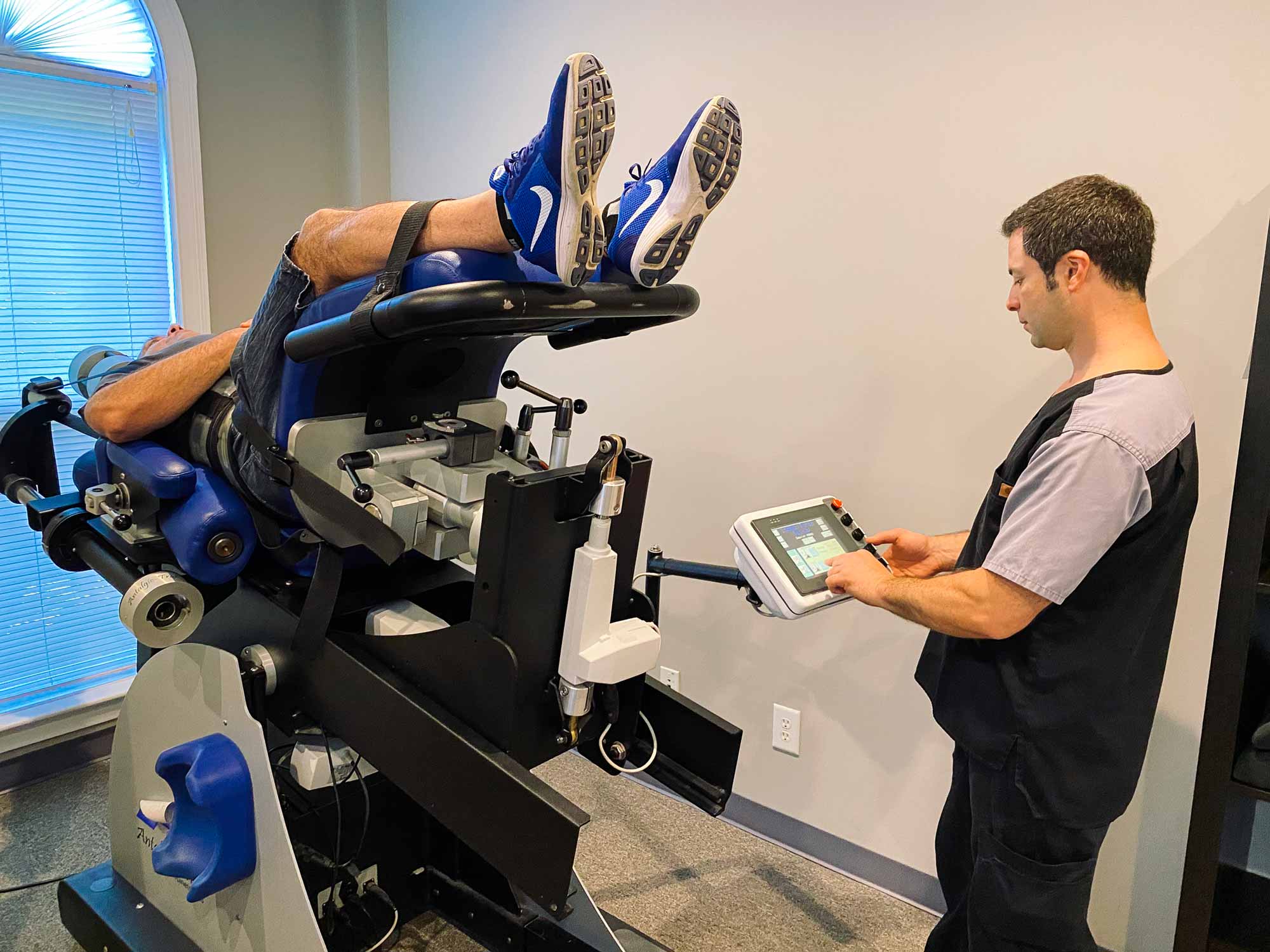 Disc Decompression – Atlanta Total Wellness: Atlanta Chiropractor